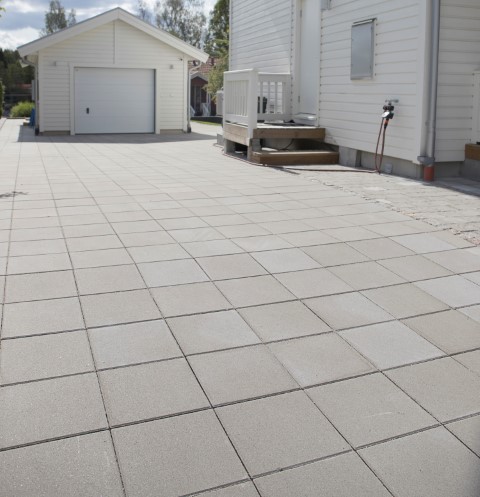 Sileä pihalaatta 350x350x50mm - Piha- ja muurikivet, pihalaatat ja maa ...